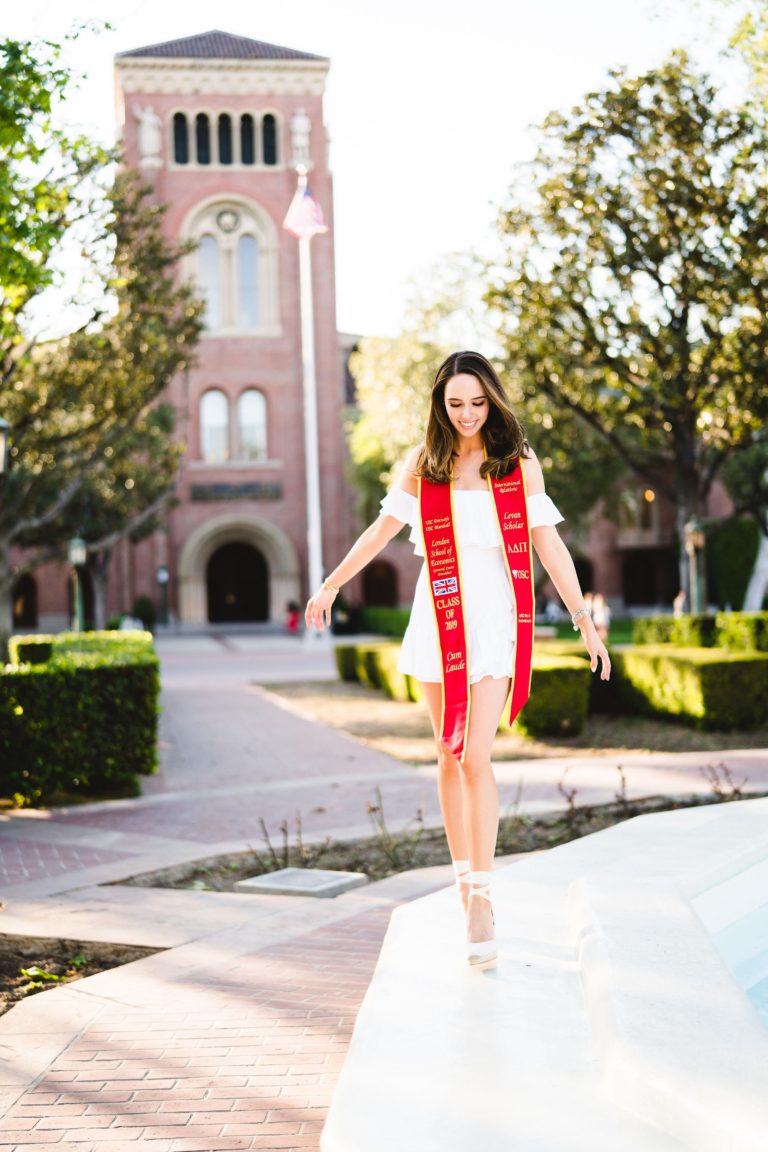 Elizabeth – USC Graduation Portraits - Stanley Wu Photography