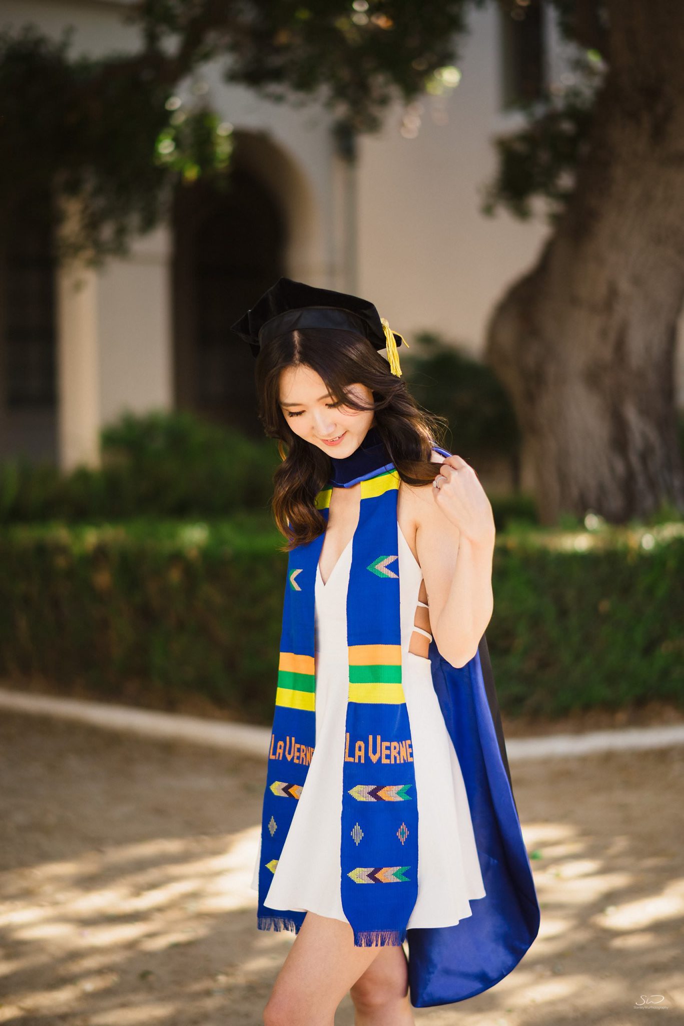 Emily – Elegant Doctoral Graduation Portraits at Pasadena City Hall ...